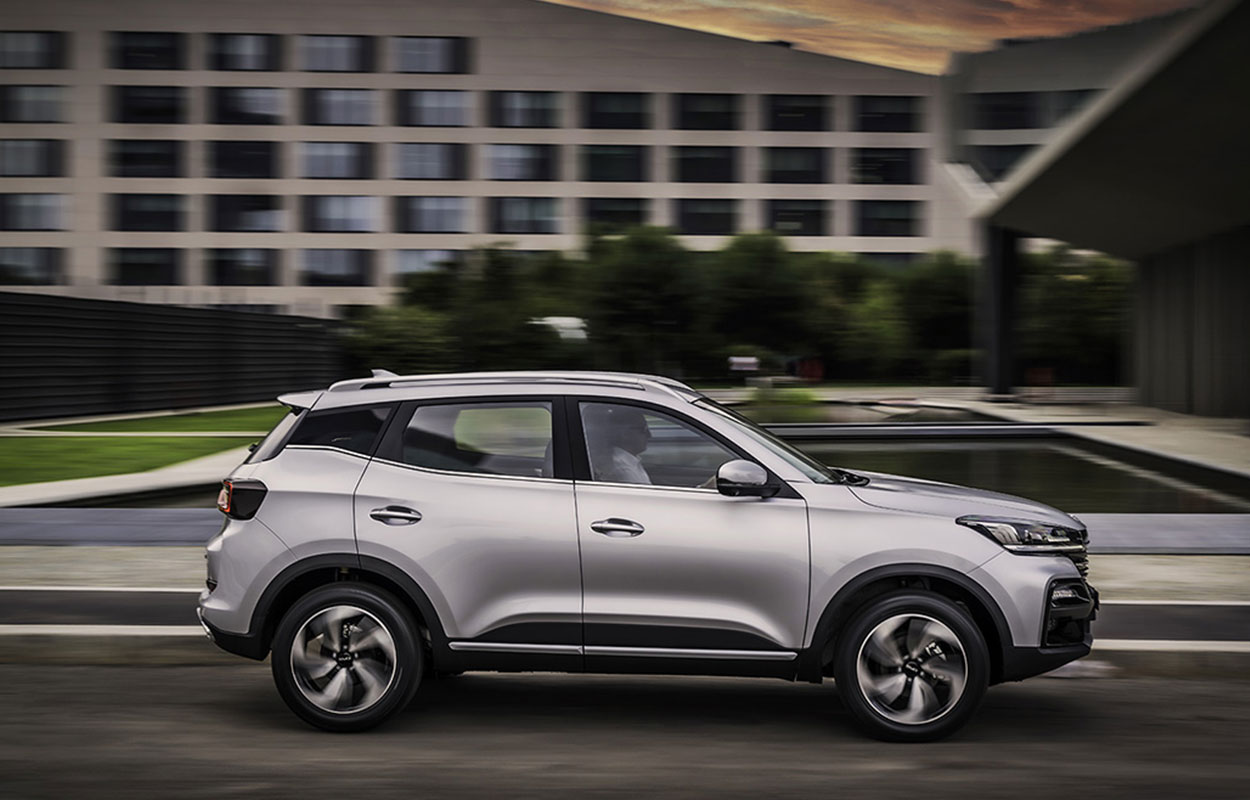 EVO CUATRO: SUV compacto italiano - EVO JAÉN